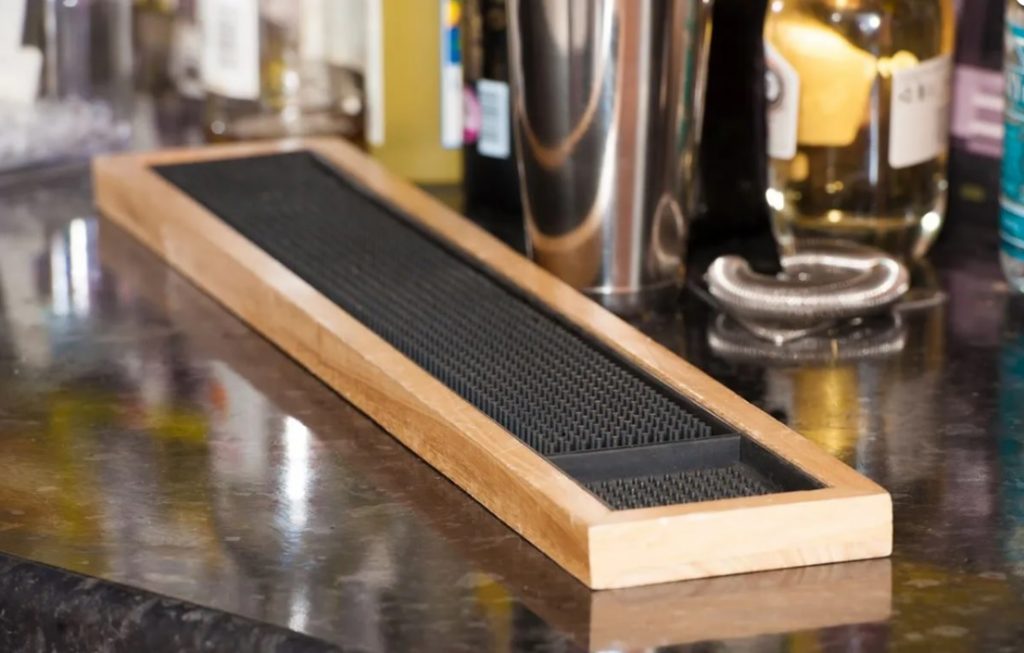 Bar Mat in Wooden Frame, includes Black Rubber Mat | Glassjacks